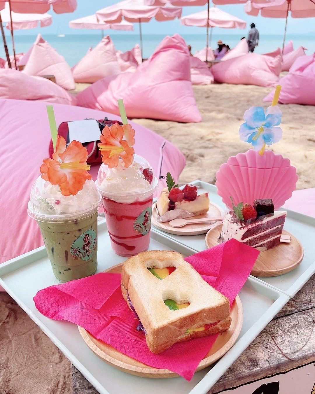 ทูทู่บีช (Tutu beach) - Pet Friendly Thailand